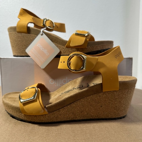 Papillio | Shoes | Solely Ringbuckle Apricot 4 Us L 1 Narrow Fit | Poshmark